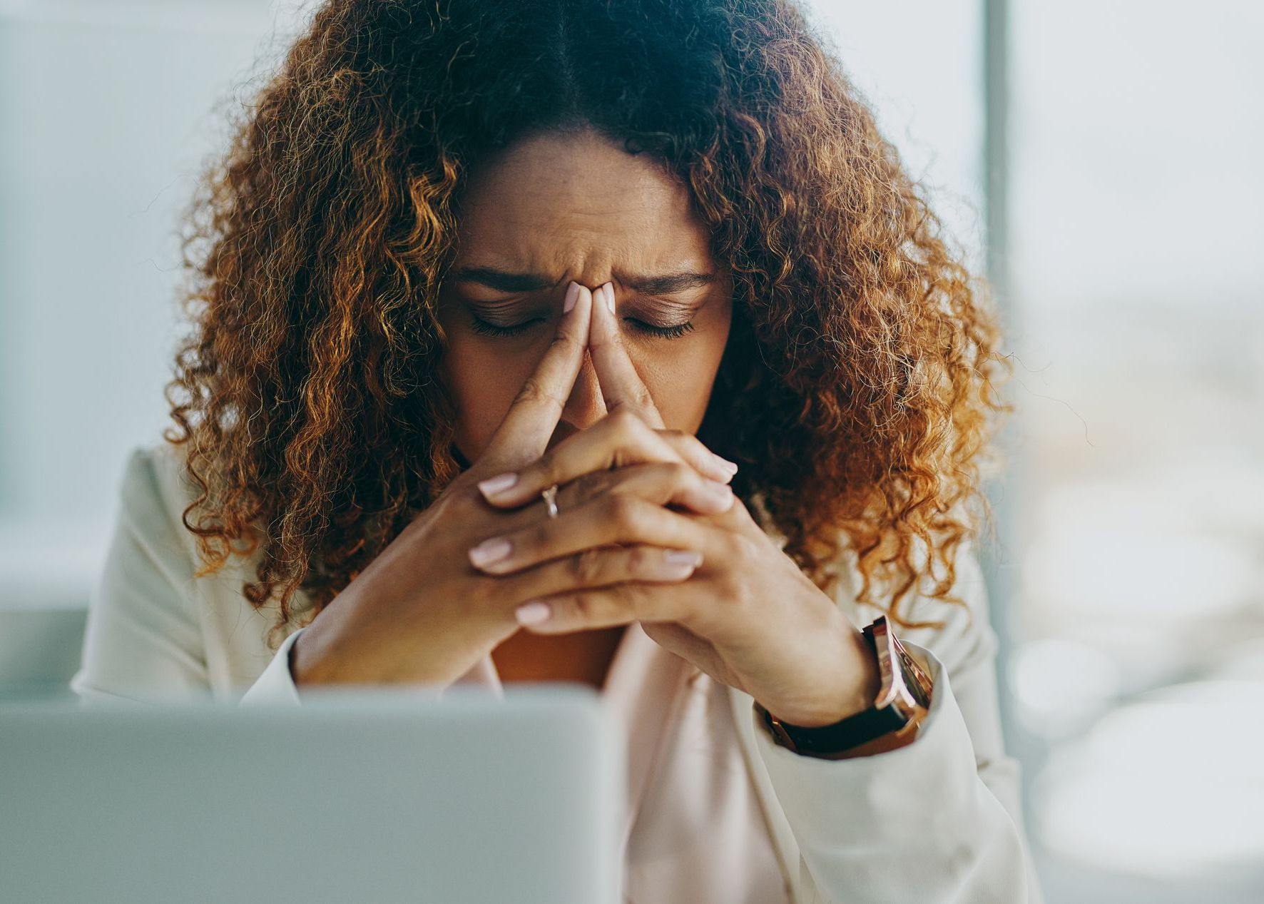 How to Support Struggling Employees Who Feel Stuck at Work