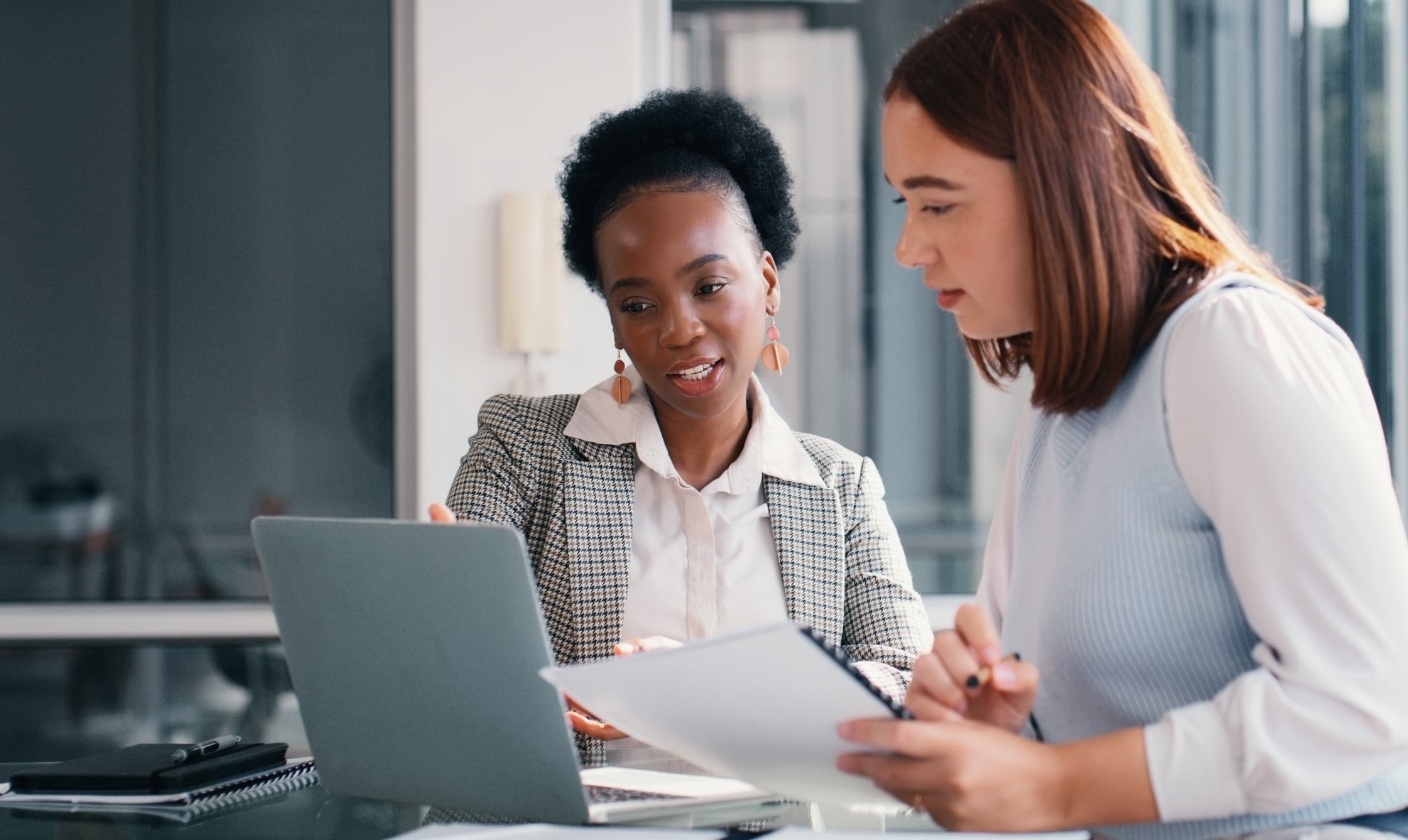 How HR Can Help Employees Develop Their Careers: 5 Key Insights
